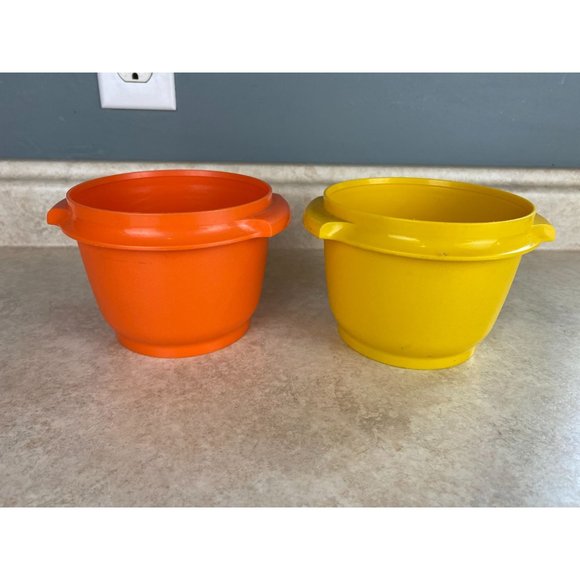 Tupperware | Kitchen | Tupperware Made In Canada Two 24 Fluid Ounce ...